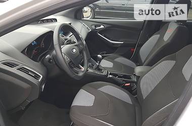 AUTO.RIA – Продам Форд Фокус 2017 (AI3411IB) бензин 2.0 хэтчбек бу в ...