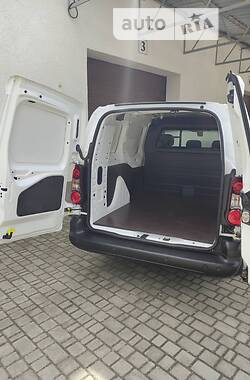 AUTO.RIA – Продам Пежо Партнер long 2017 : 10600 $, Бердичів