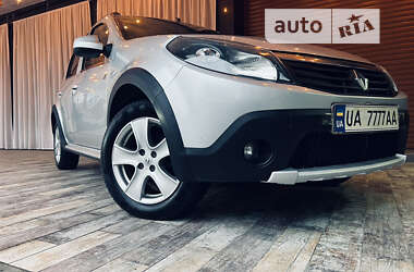AUTO.RIA – Продам Рено Сандеро 2012 бензин 1.6 хетчбек бу у Львові ...