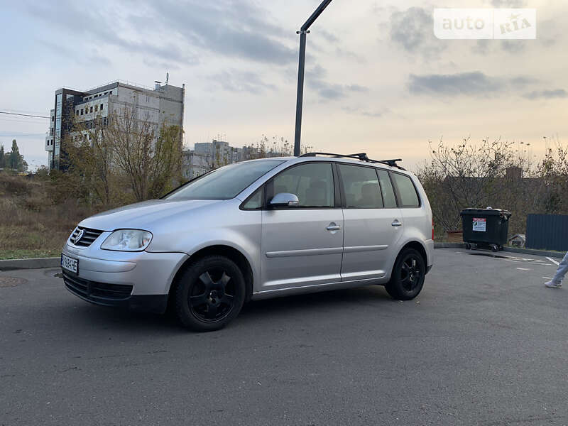 AUTO.RIA – Продам Фольксваген Туран 2004 (BX9684HE) дизель 2.0 мінівен бу у Харкові, ціна 4950